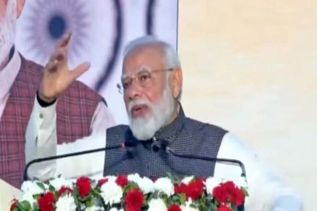 Modi flags off Uttarakhand's first Vande Bharat Express train - adani.news